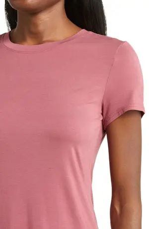 Alo Yoga Stretch T-Shirt - Mars Clay | Editorialist